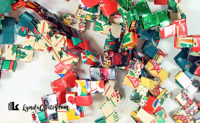 Christmas Paper Chain Using Recycled Wrapping Paper – LyndaCreates